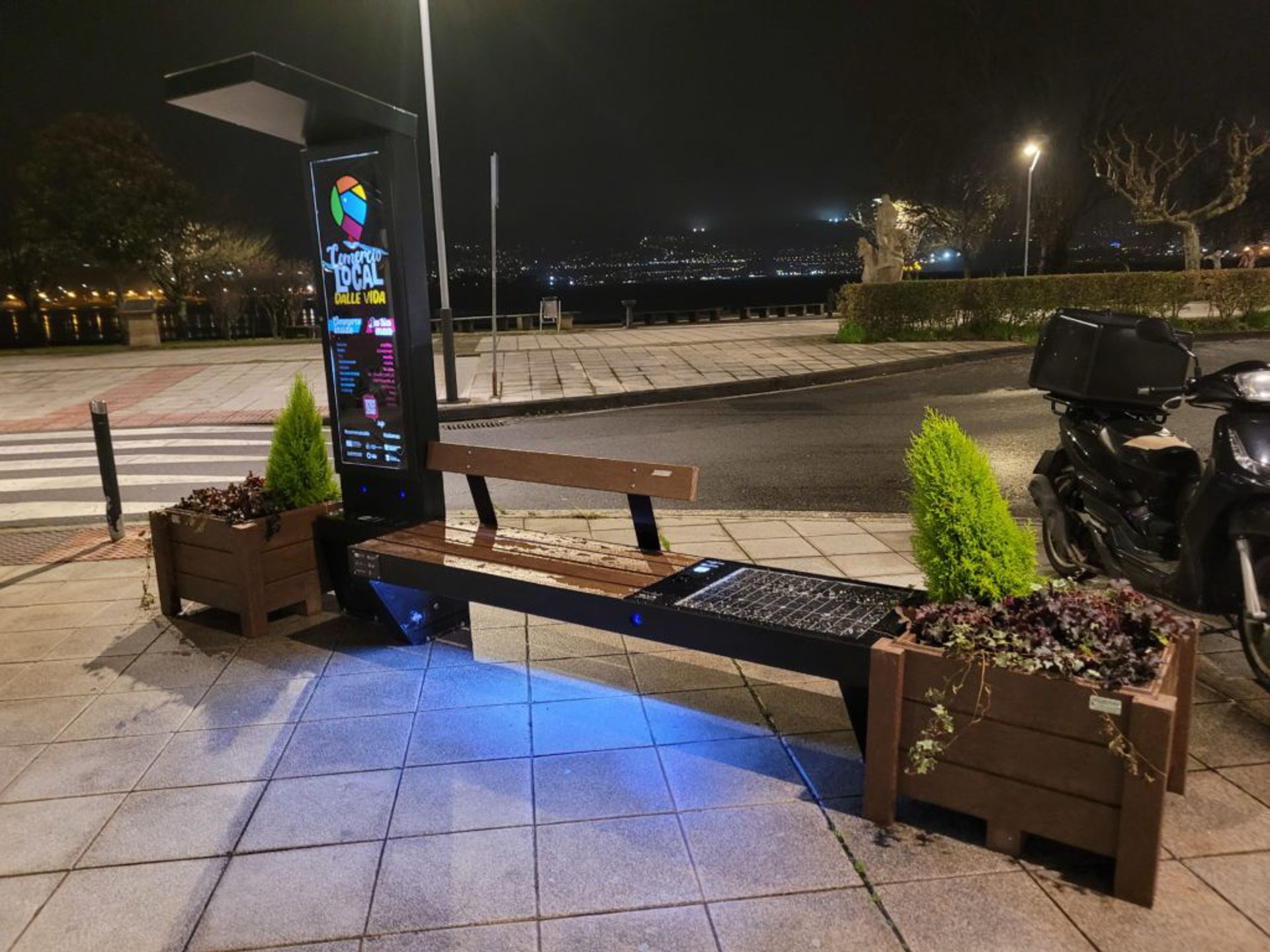 VIVA SMART BENCH